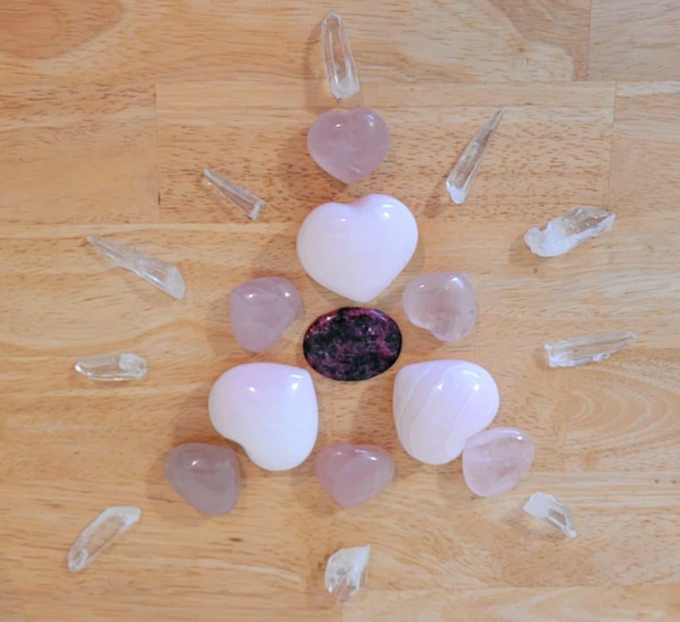 Crystal Grids for Beginners - Gratitude Gem Oils